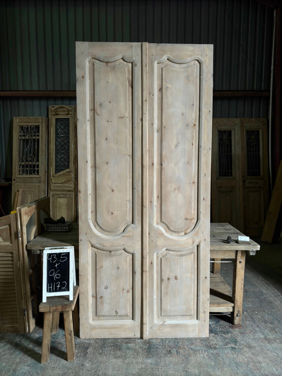 (Pierre) Handcrafted Solid Wood French Doors - 43.5x96 H172